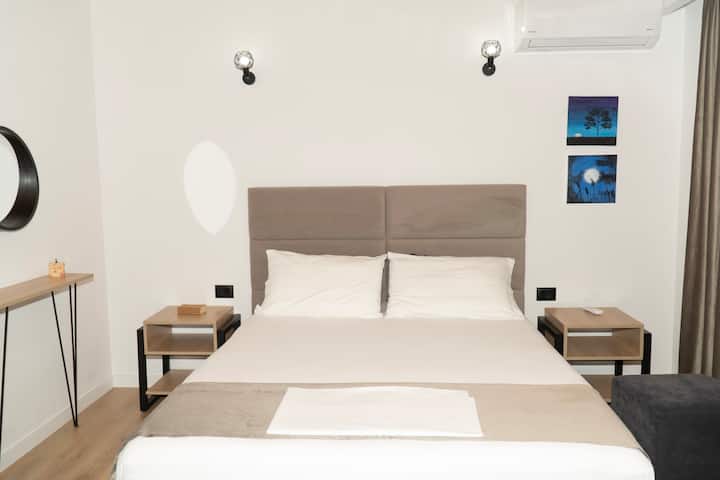 Ostria Room 7 With Breakfast Included - Sarandë