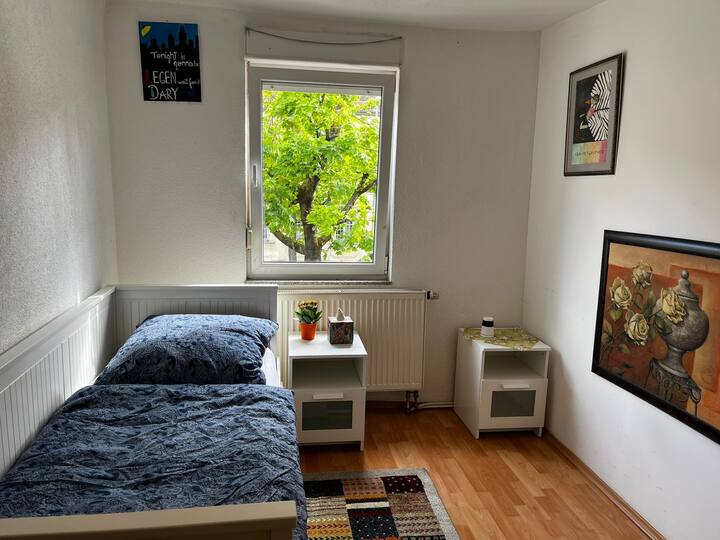 Begehrtes Solo Zimmer Direkt Am Blüh-bah - Ludwigsburg