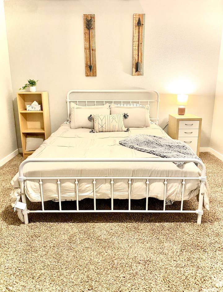 Amazing Apartment - Cedar Rapids, IA