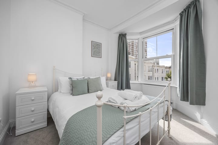 Spacious | Central Brighton | Walk To Beach | Sky - Brighton