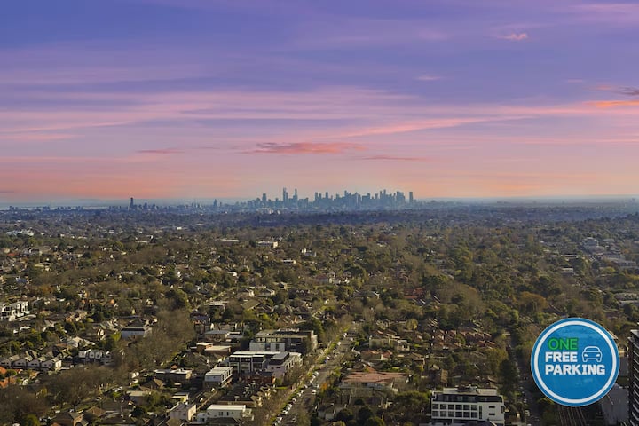 Light & Lofty Uninterrupted 180-degree View 2b2b1c - Box Hill