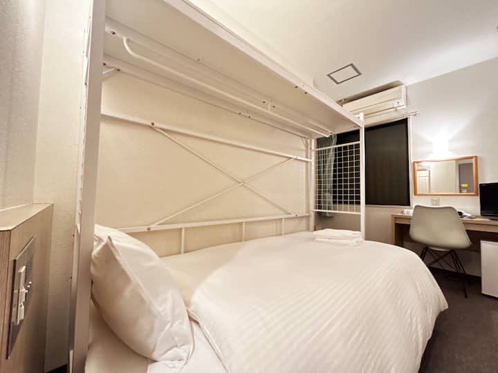 A4680/2 Mins Nippombashi Sta/6 Mins Dotonbori/411 - Osaka