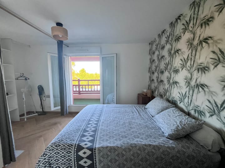 Chambre Double Et Sdb Privative - Biganos