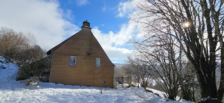 Proche Station (8mn) | Vue Montagne & Feu De Bois - La Tour-d'Auvergne