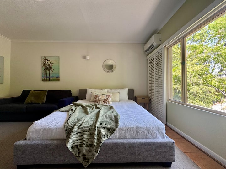 Pool Gym Walk Beach Wifi Big Tv Kit/ette Sofa Bed - Port Douglas