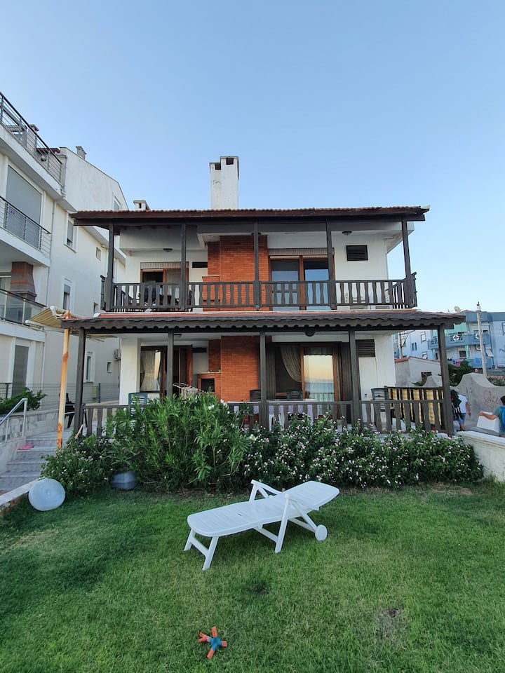 Denize Sıfır Villada 2. Kat - Aliağa
