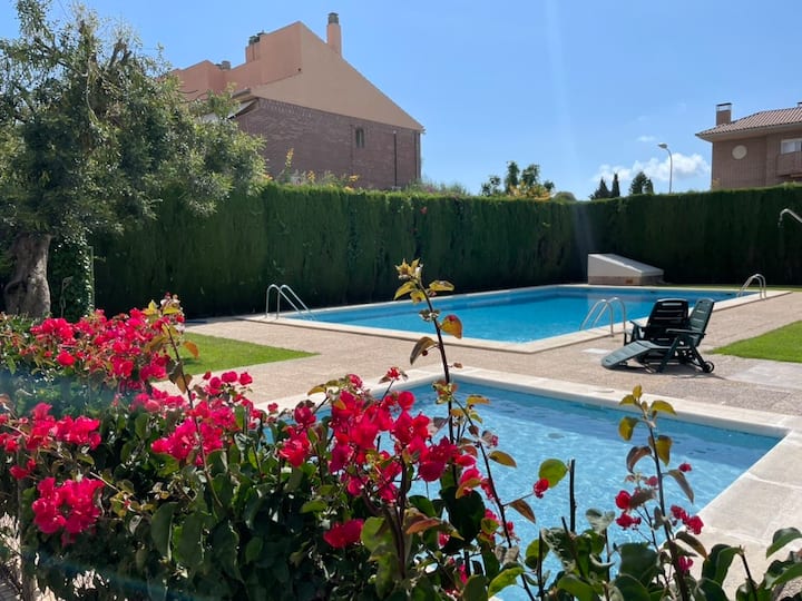 Casa 4 Hab Con A/c, A 9’ Del Mar, Jardín, Piscina. - Alicante
