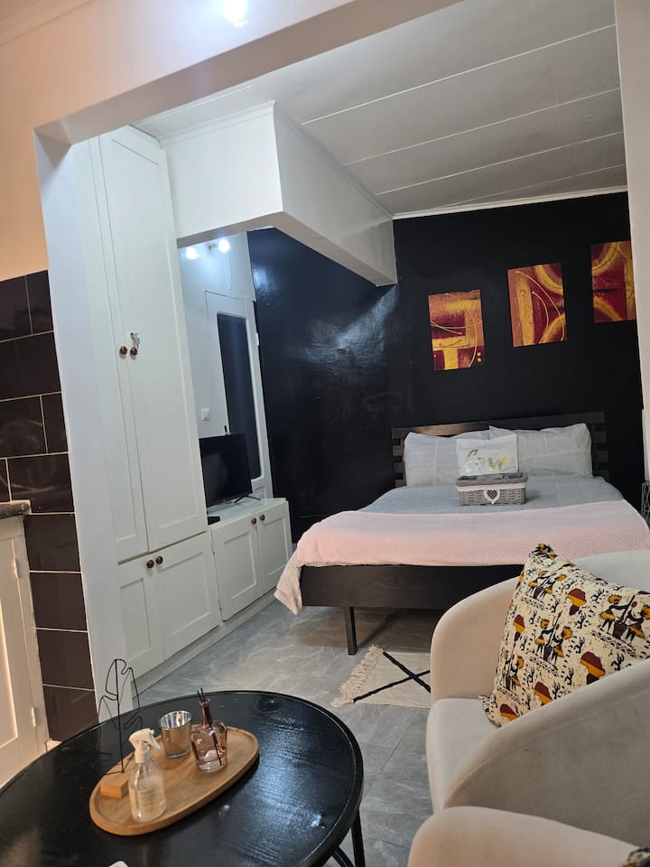 Studio éLégant Et Fonctionnel - Republic of the Congo