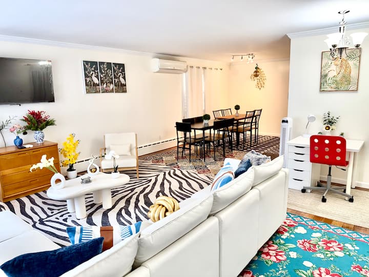 Home Near Manhattan Parking - Staten Island, NY
