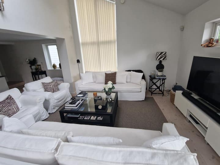 Norrviken Med Bästa Pool Lounge - Sollentuna