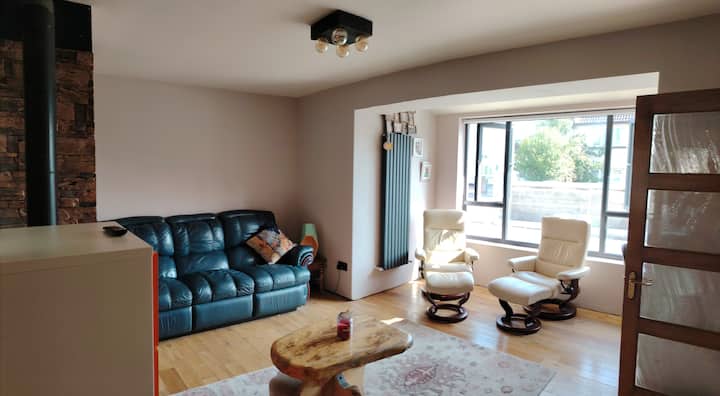 Family Retreat In West Belfast - Belfast