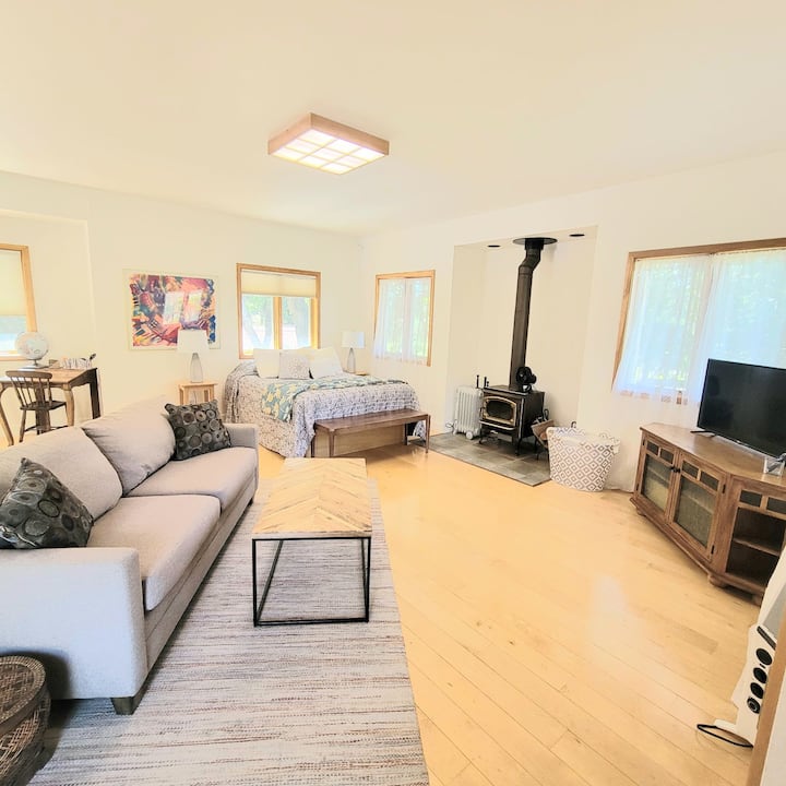 Sunset Cottage At Grizzly Peak Winery - Ashland, OR