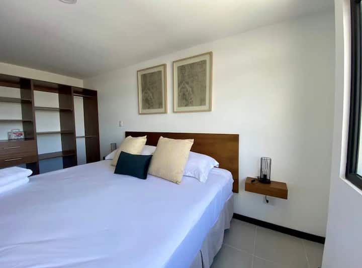 Apartamento Con Parqueo Incluido/ La Villa Zona 14 - Guatemala City