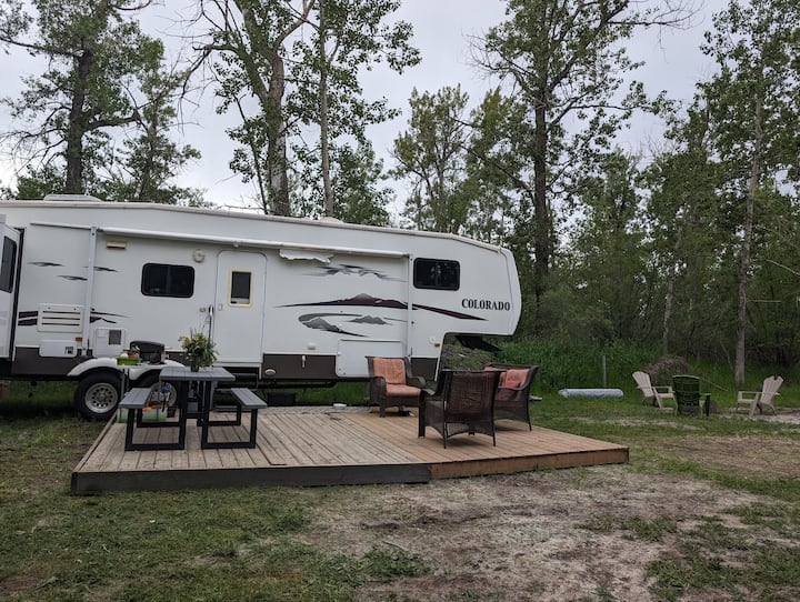 Luxury Camping Unit In Okotoks! - Okotoks