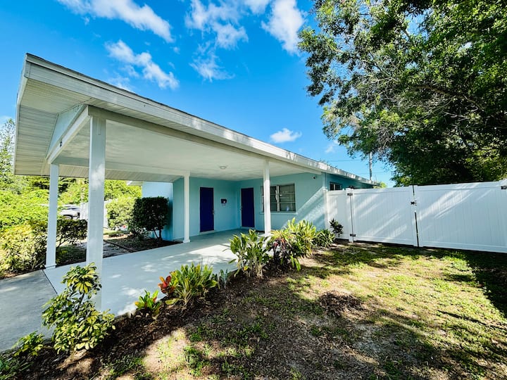 Cute Cottage With Room For Boat - Bradenton, FL