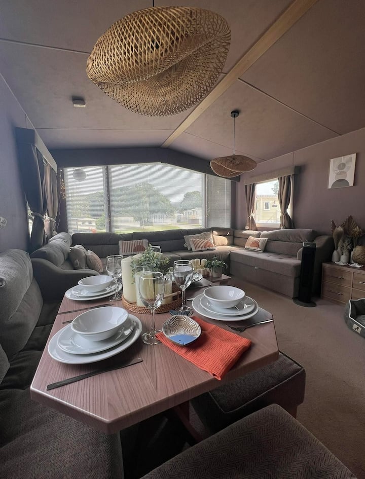 Cornwall Caravan - Holywell Bay