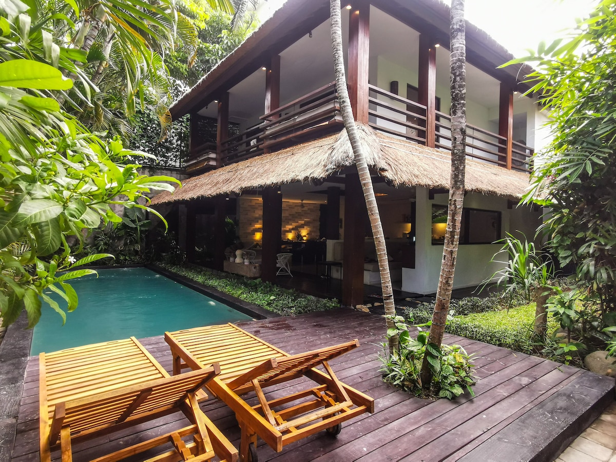 Balinese Style 2B Villa Seminyak - Houses for Rent in Kecamatan Kuta ...