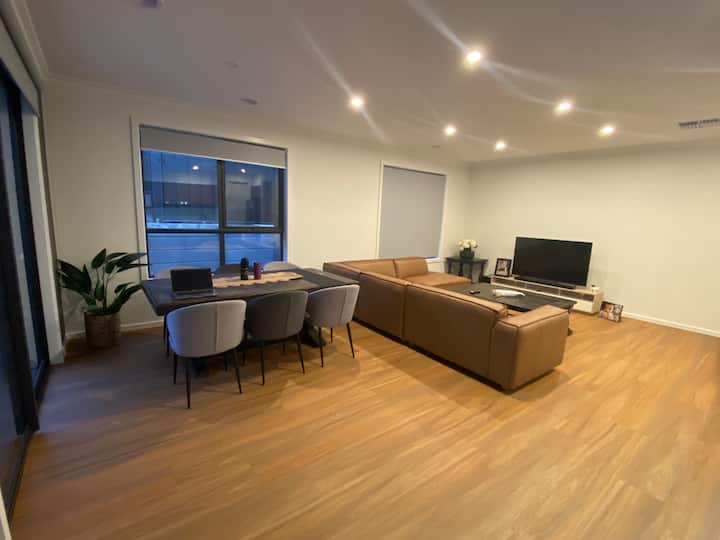 Room With Ensuite - $87 - Bendigo