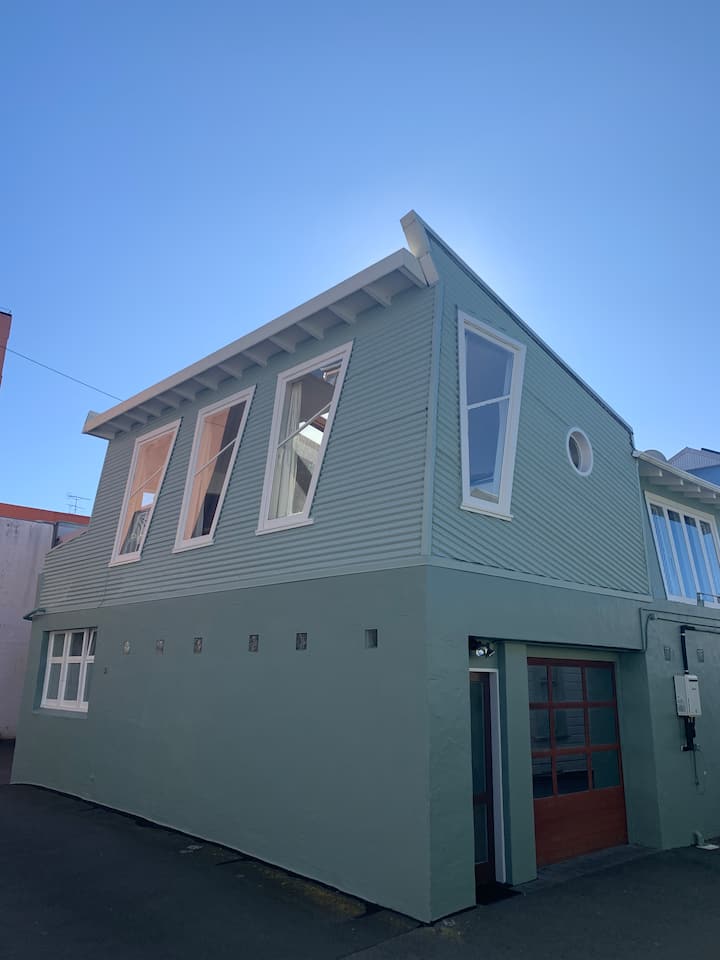 Funky In The Heart Of Wellington - Wellington
