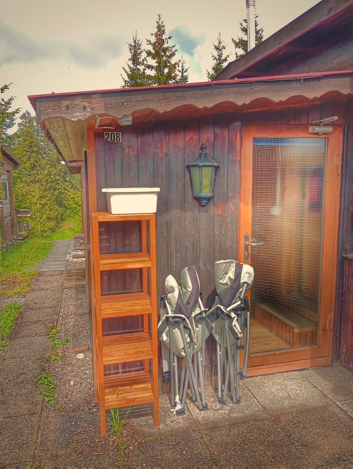 Old Tiny House 208 Caravan - Zweisimmen