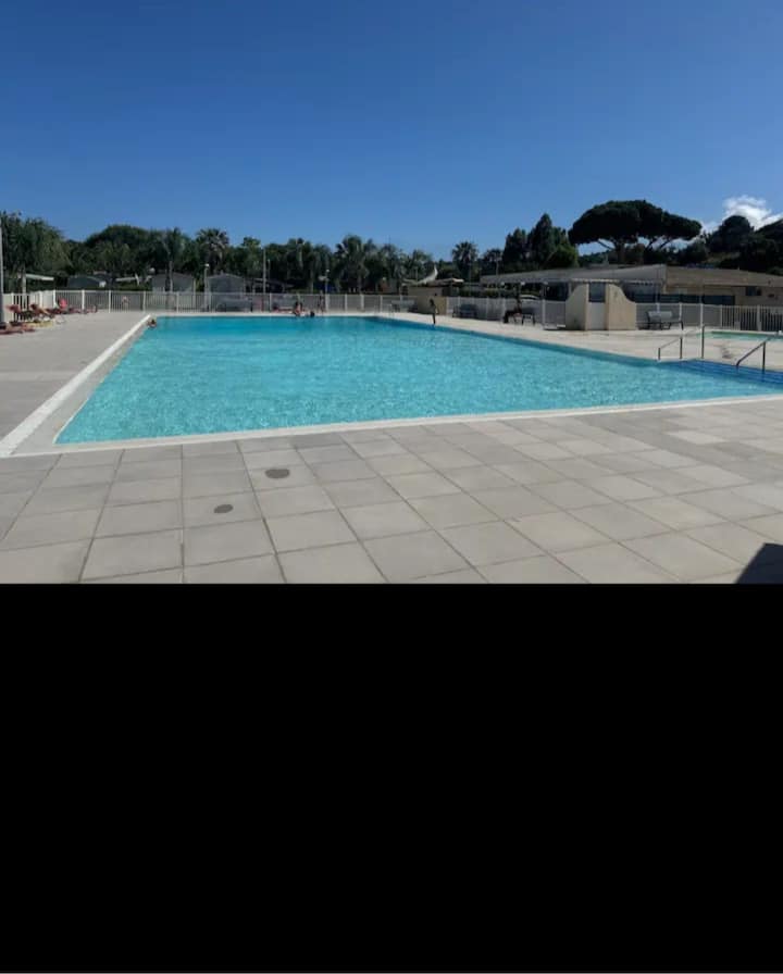Mobil Home Proche De La Mer - Saint-Aygulf