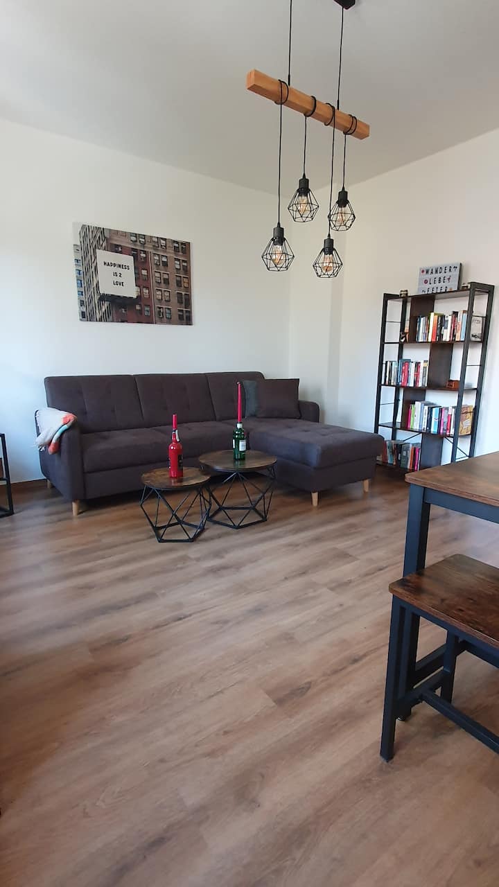 Vollmöblierte 2-raum-wohnung, Ferienwohnung - Schkeuditz