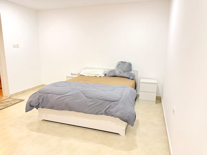 Big Private Studio Apartment - Abu Dhabi