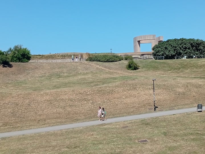 Piso Cimadevilla, Vistas Al Cerro - Gijón