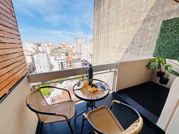 Sobre Av. Corrientes-vista Abierta Paseo La Plaza - Buenos Aires