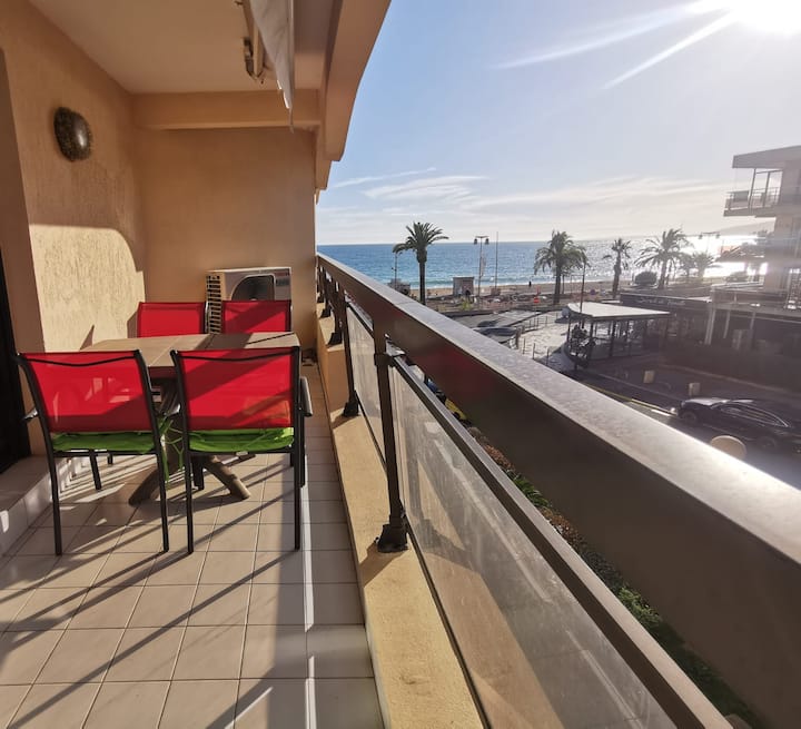 Le Soleil Bleu I Garage I Tout à Pied I Vue Mer - ibis budget Fréjus Capitou A8