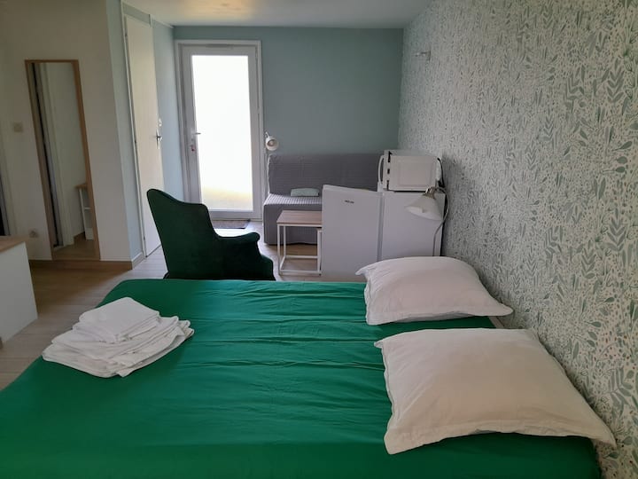 Chambre Avec Entrée Privée - La Rochelle