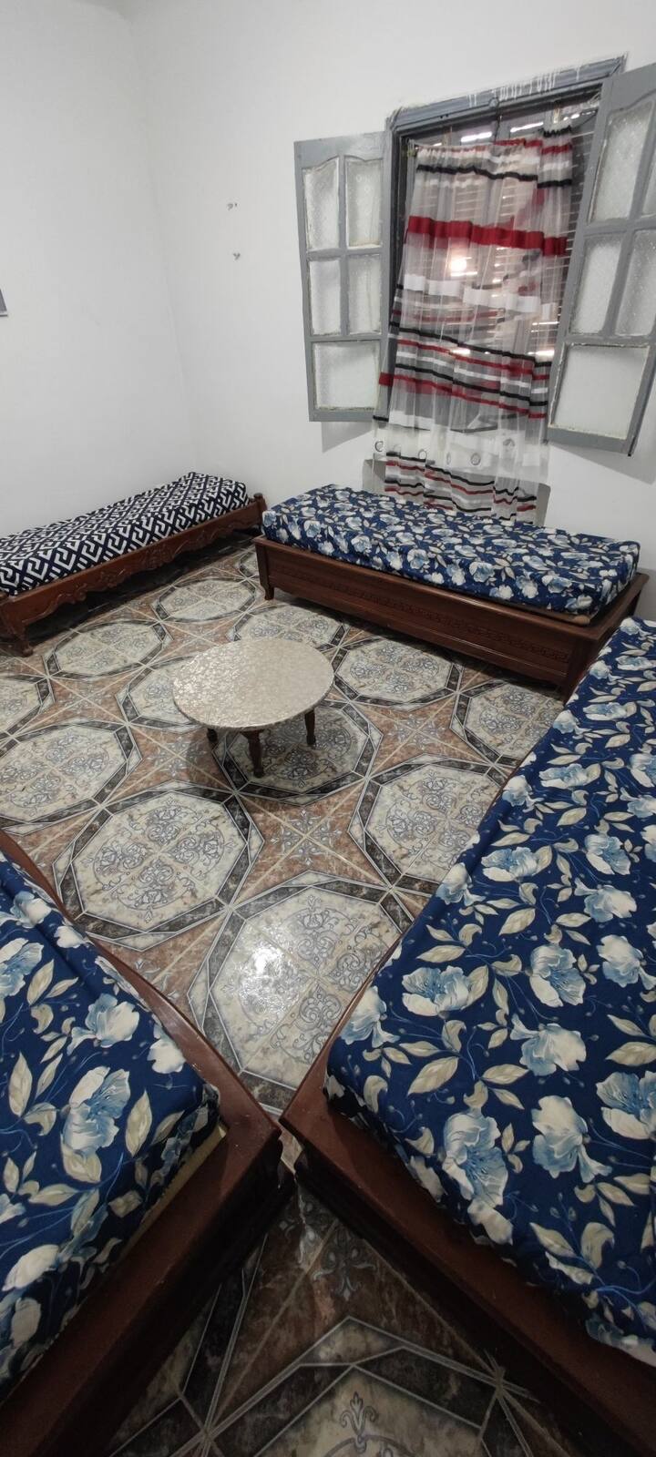 Basic Flat In The City Center - Skikda