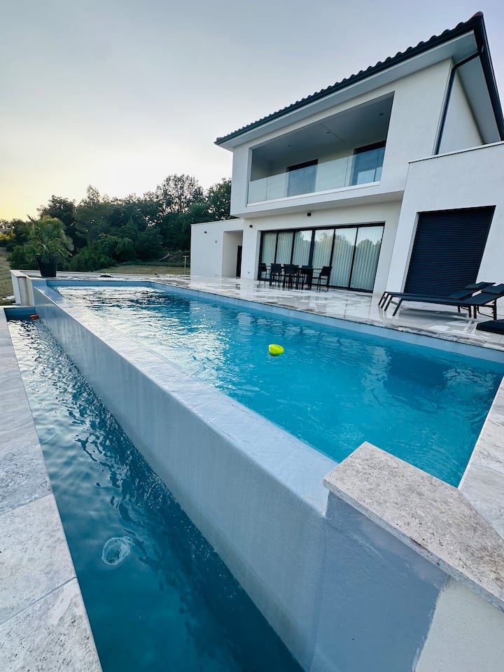 Villa Moderne Avec Piscine - Alès