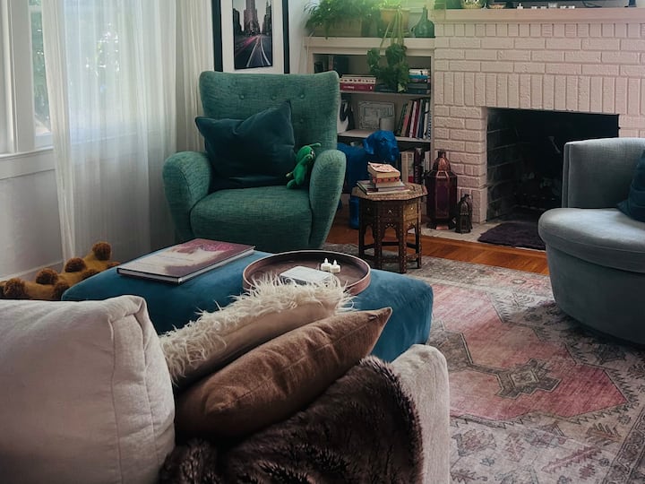 Pretty, Comfortable Curtis Park Home. Walk To Park - Crocker Art Museum