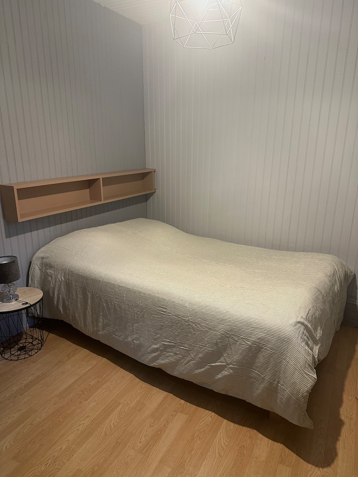 Chambre Confortable Sur Jardin Arboré Au Calme - Arcueil