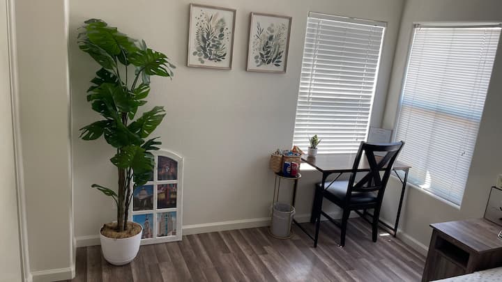 Private Queen Room Near Dt Sac, Airport & Shopping - Sacramento, CA