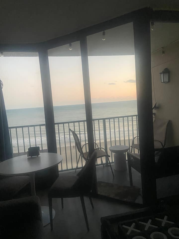 Beautiful 1 Bedroom Condo Oceanfront Sand Dunes - Myrtle Beach