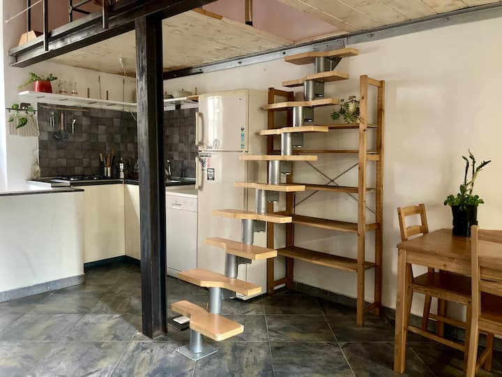 Accogliente E Pratico Loft Con Soppalco. - Turín