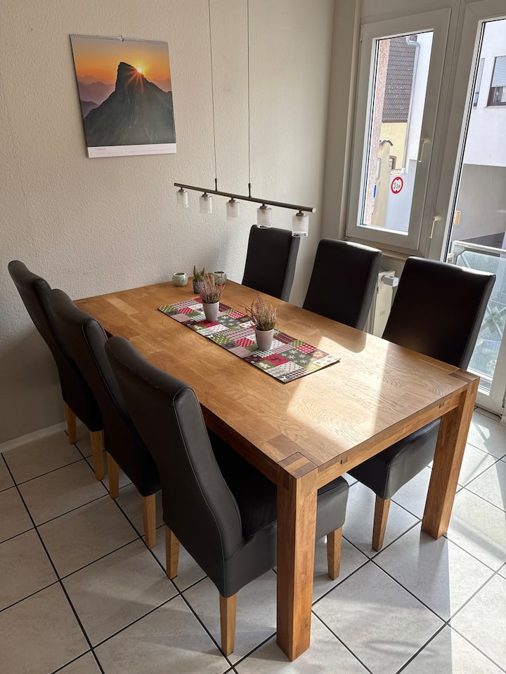 Geräumige Wohnung Mit Kleinem Balkon In Der Pfalz - Ludwigshafen