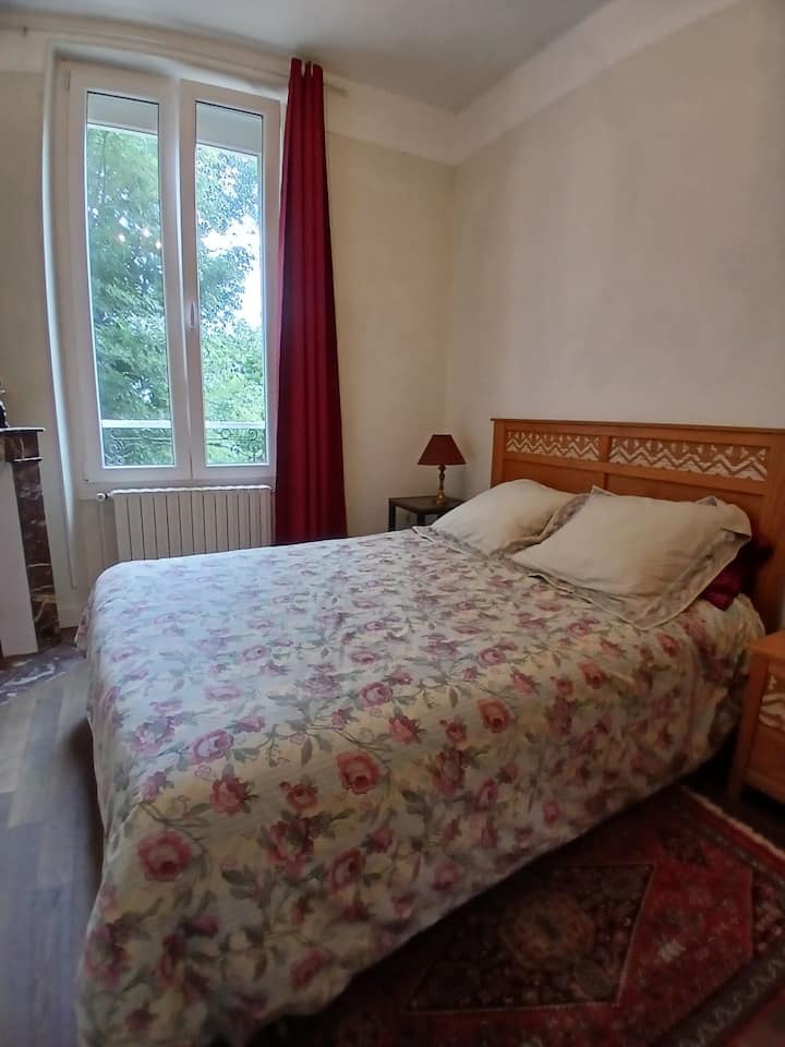 Jolie Chambre Dans Un Pavillon. - L'Isle-Adam