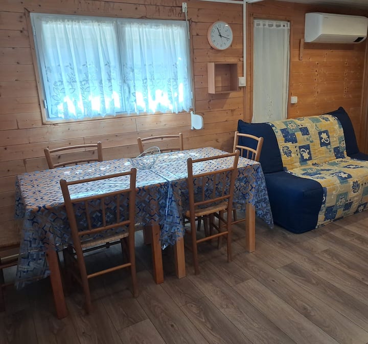Mobil Home Dans Camping 4 Etoiles - Foix