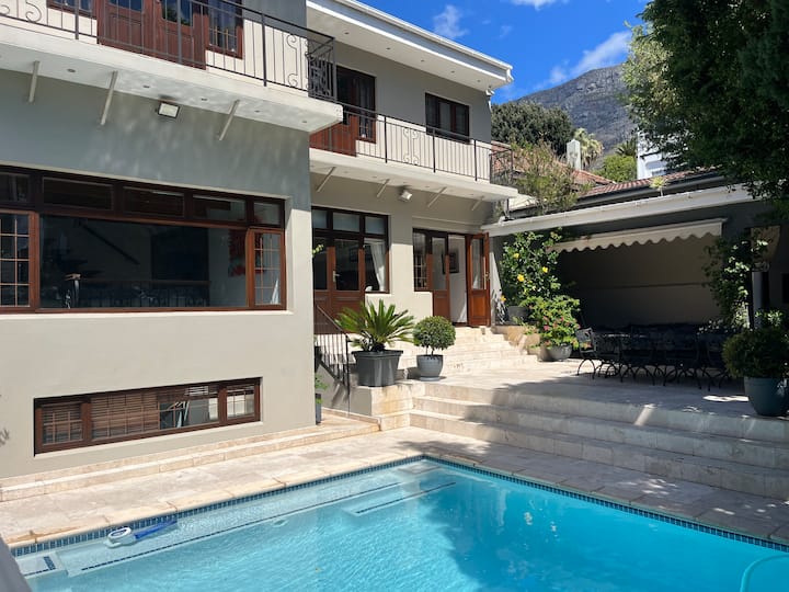 Buxton Villa
Oranjezicht
Cape Town - Cape Town