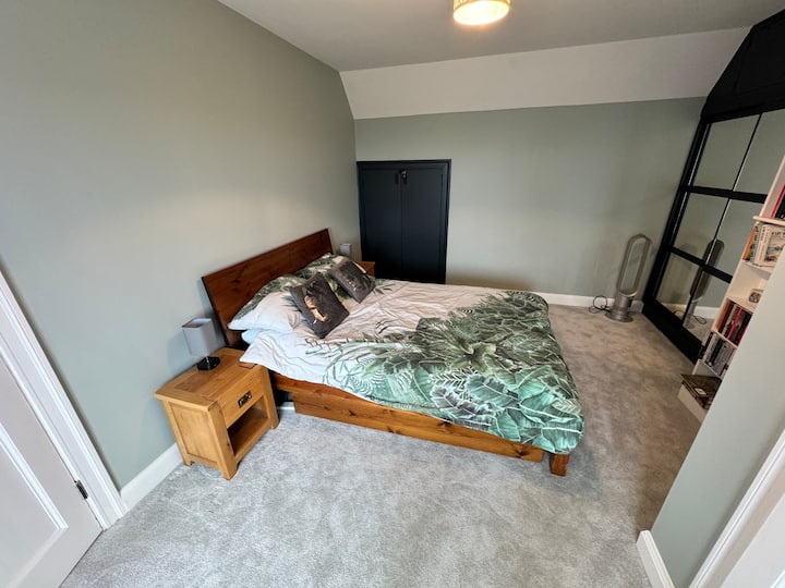 Comfort, Views And The Pantiles In Family Home. - Crowborough