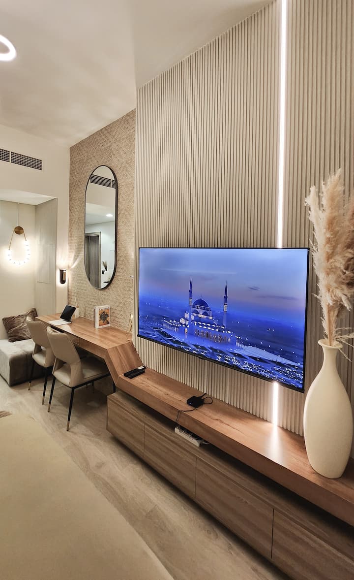 Designer Apartment Near Burj Khalifa & Downtown! - Dubai