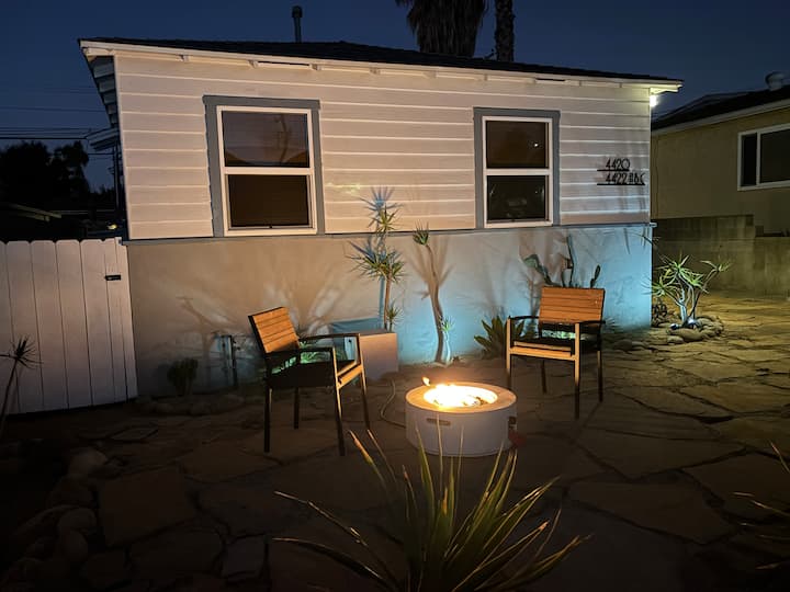 Charming Coastal Cottage- Close To Beach/ Downtown - San Diego, CA