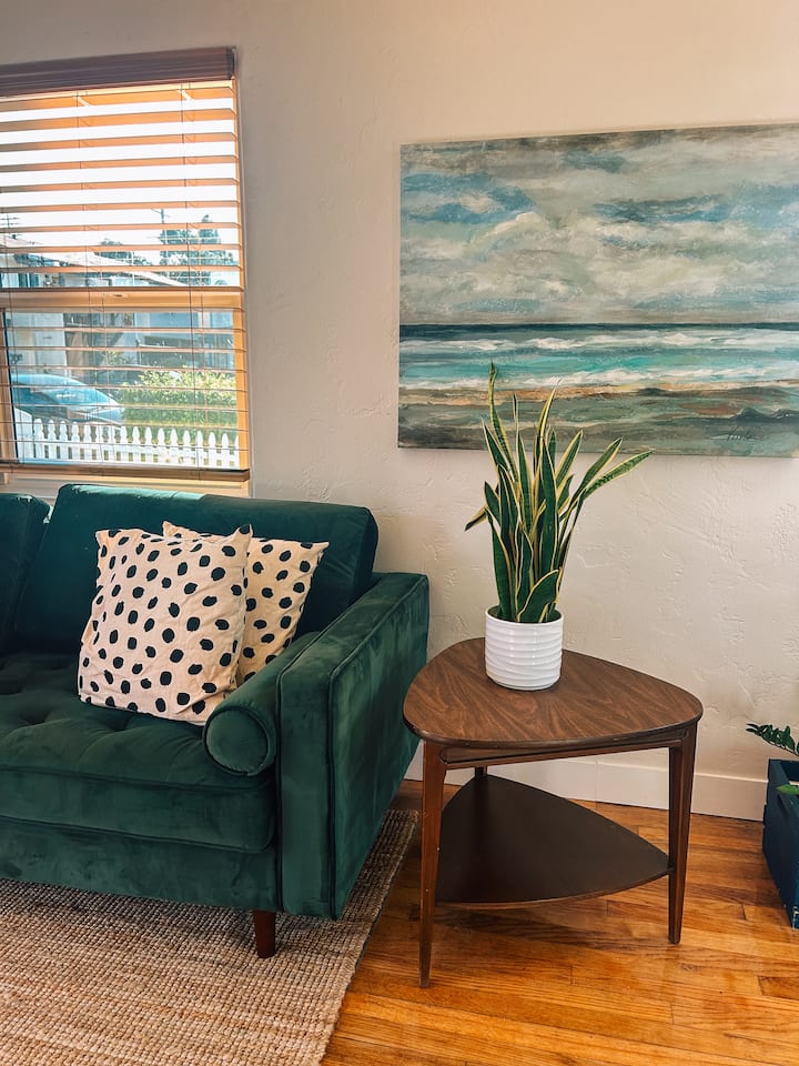 Charming Coastal Cottage- Close To Beach/ Downtown - San Diego
