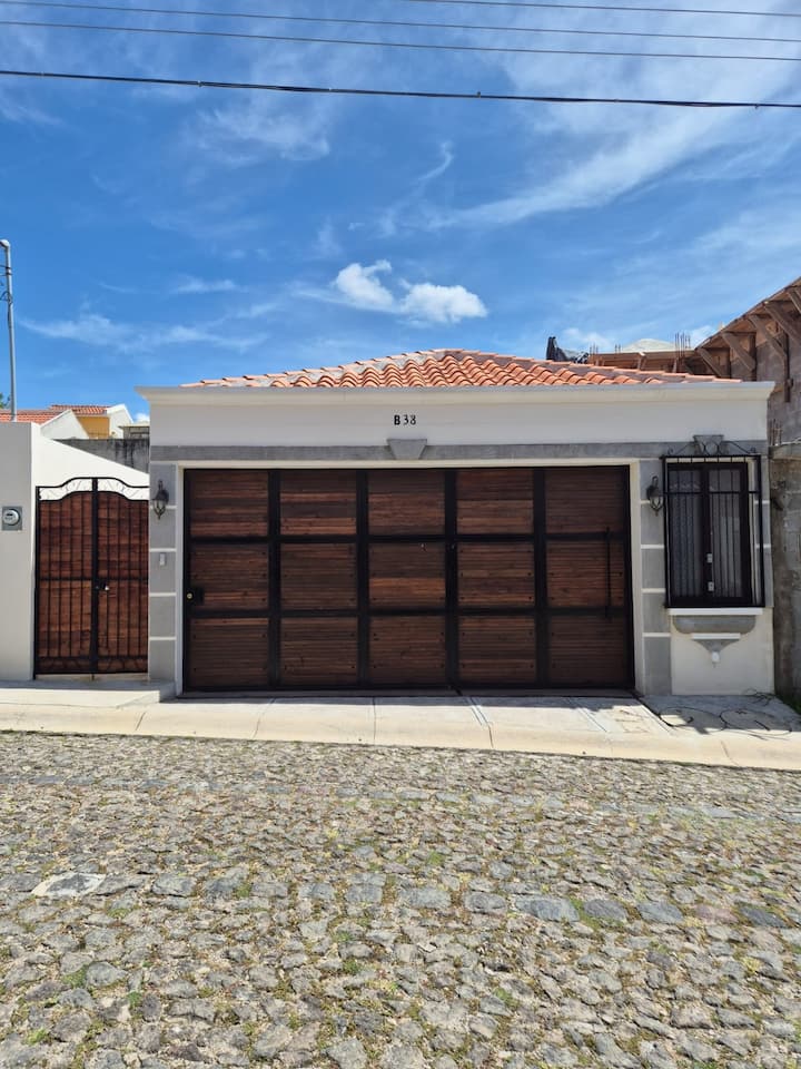 Little House In Xela Gardens - 