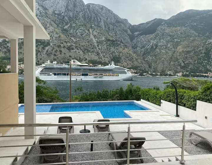 Luxury Apartment With Heated Pool - Kotor