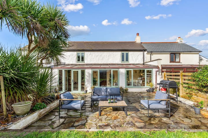 Dunes Farm, St Ives Bay, Hot Tub, Log Fires, 12ppl - St Ives