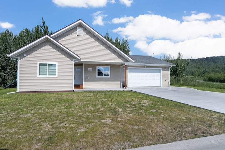 Birch Hill Homestay Garage+ Aurora - Fairbanks, AK